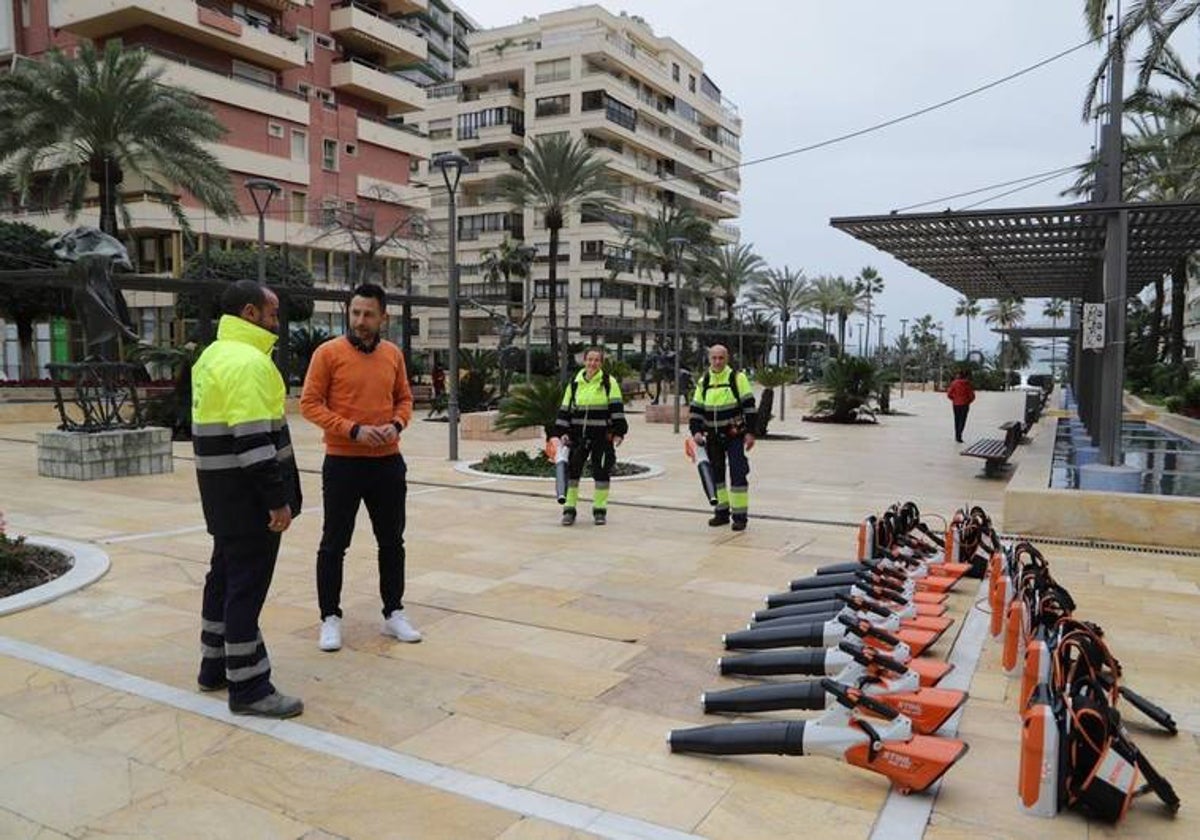 Cleaning Up Quietly In Marbella Sur In English cleaning-up-quietly-in-marbella-sur-in-english